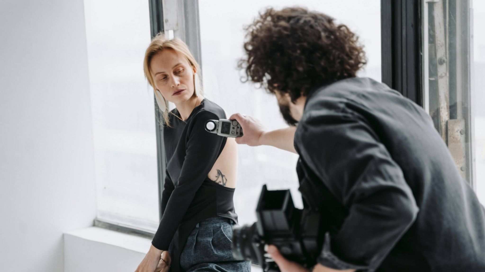 What is a Light Meter — Types, Functions, & How They Work