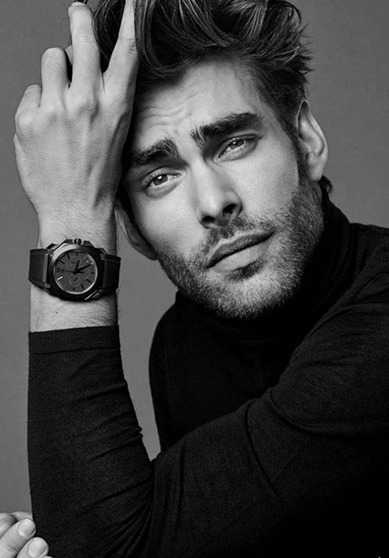 What is Glamour Photography — The Art of Elegance & Allure